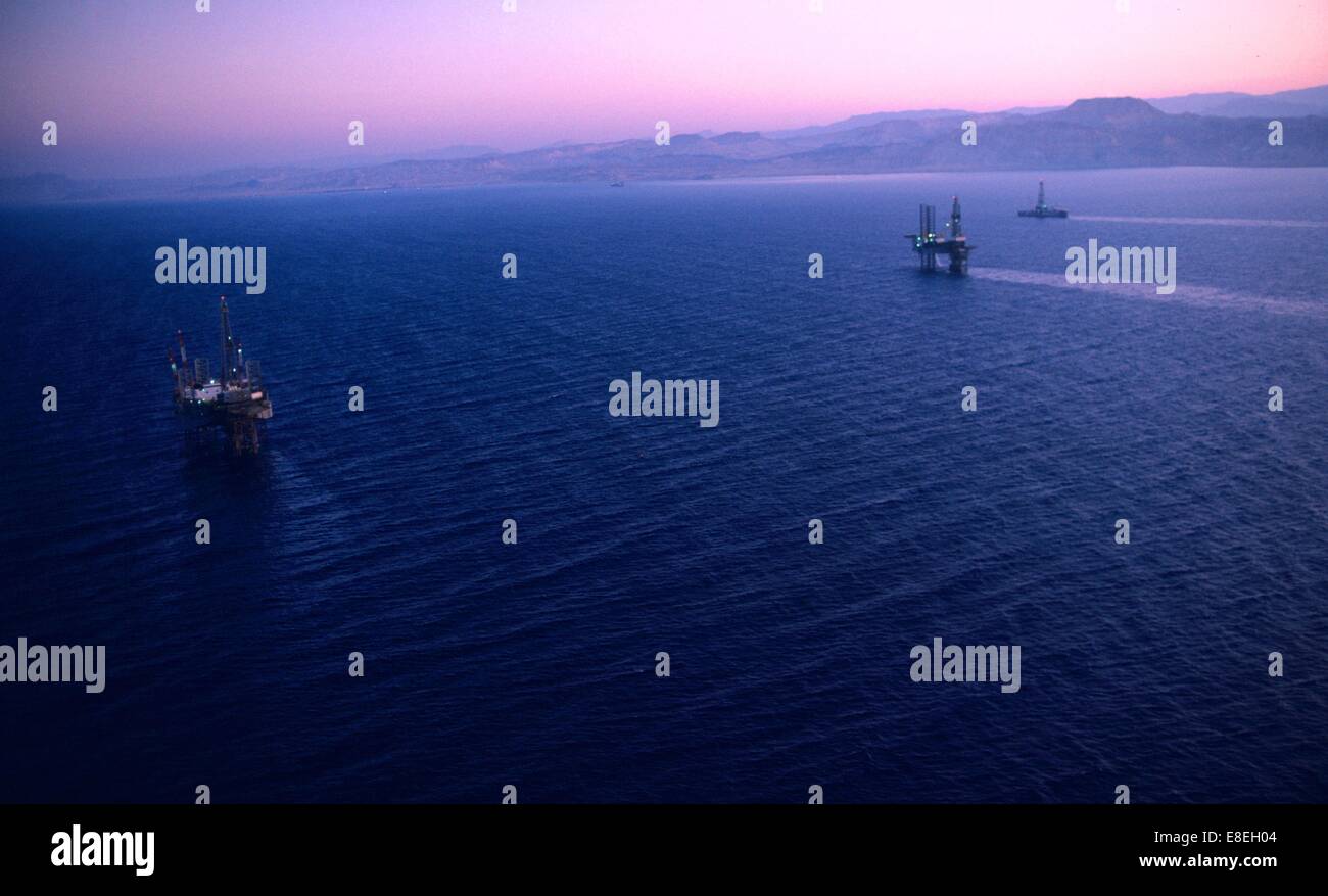 Offshore Oil Rig Egypt High Resolution Stock Photography and Images - Alamy