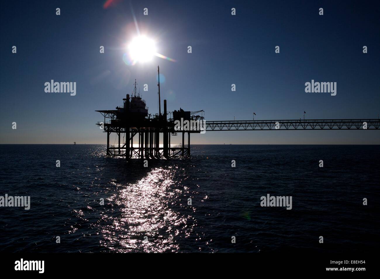 Production platform offshore hi-res stock photography and images - Alamy