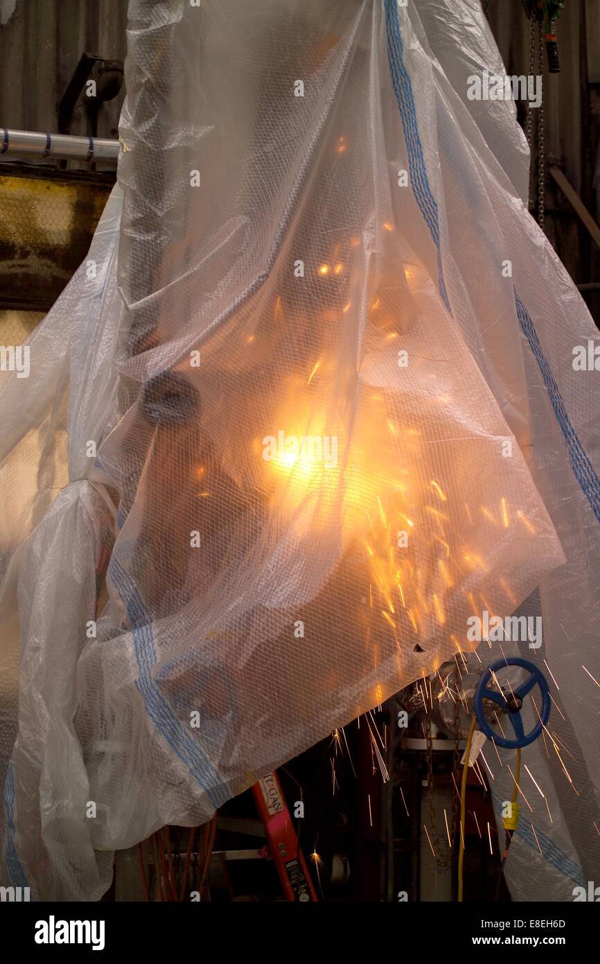 Oil refinery grinding pipe hi-res stock photography and images - Alamy