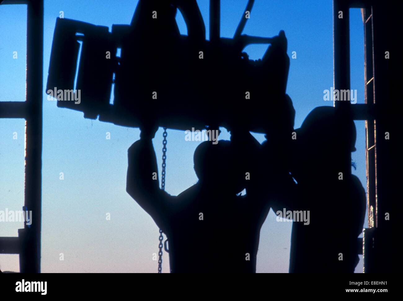 Oil rig workers texas hi-res stock photography and images - Alamy