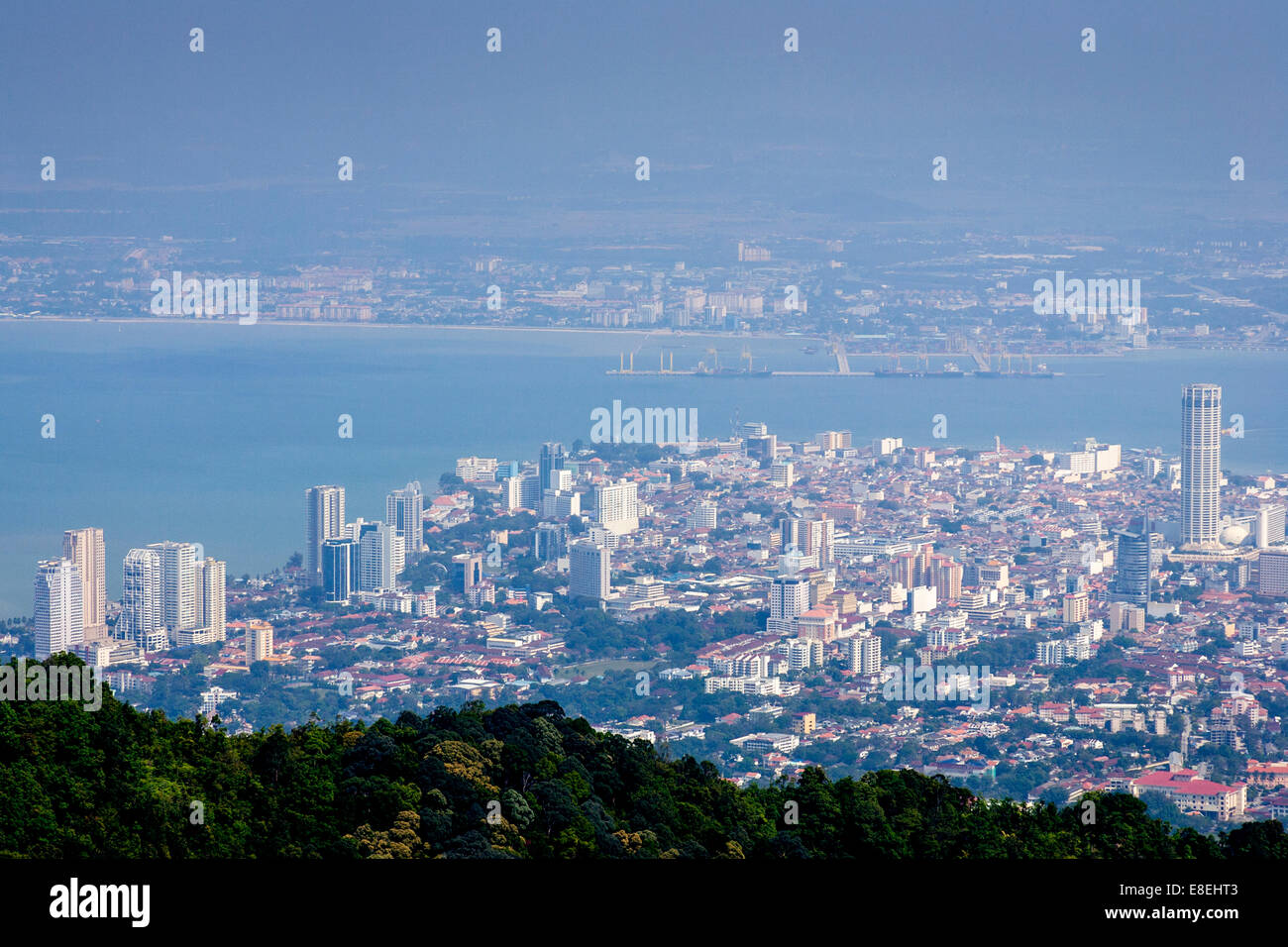 Penang komtar skyline hi-res stock photography and images - Alamy
