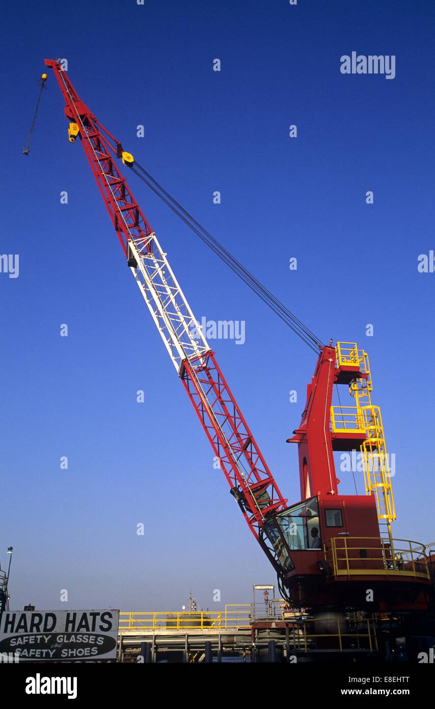 Semisubmersible rig hi-res stock photography and images - Alamy