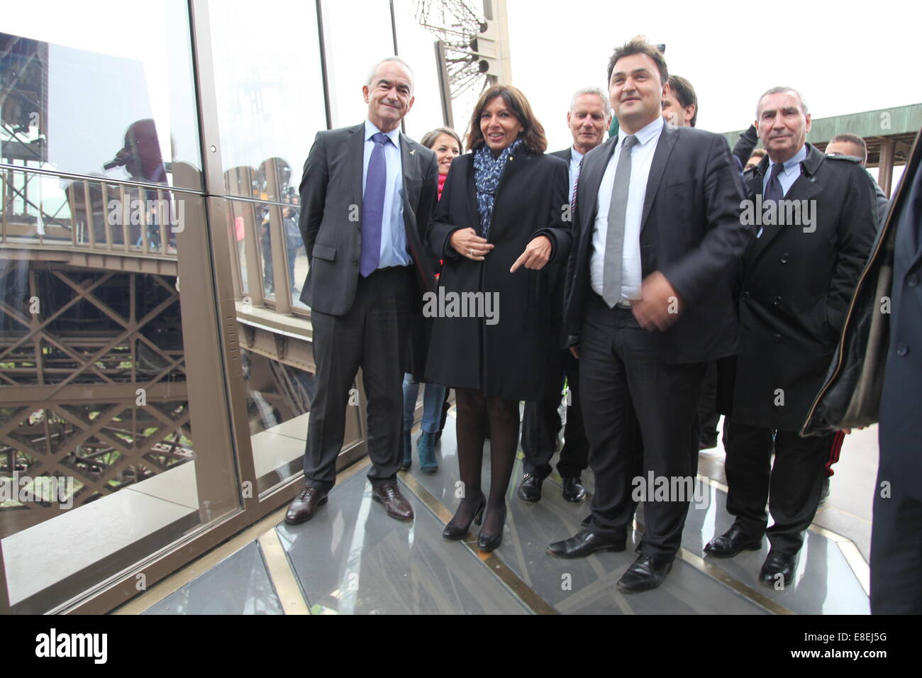 Paris mayor anne hidalgo hi-res stock photography and images - Alamy