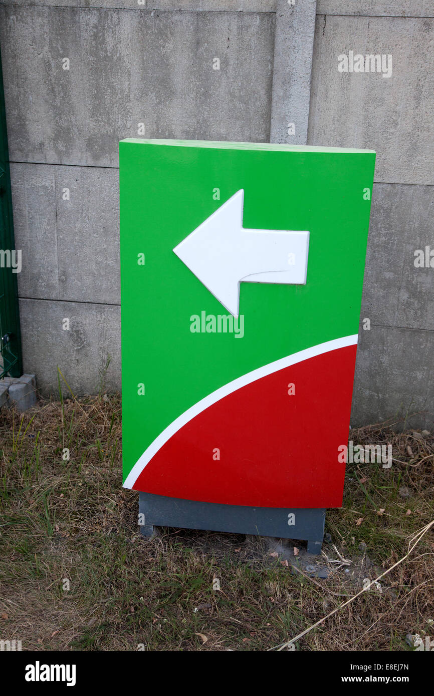 Directional board hi-res stock photography and images - Alamy