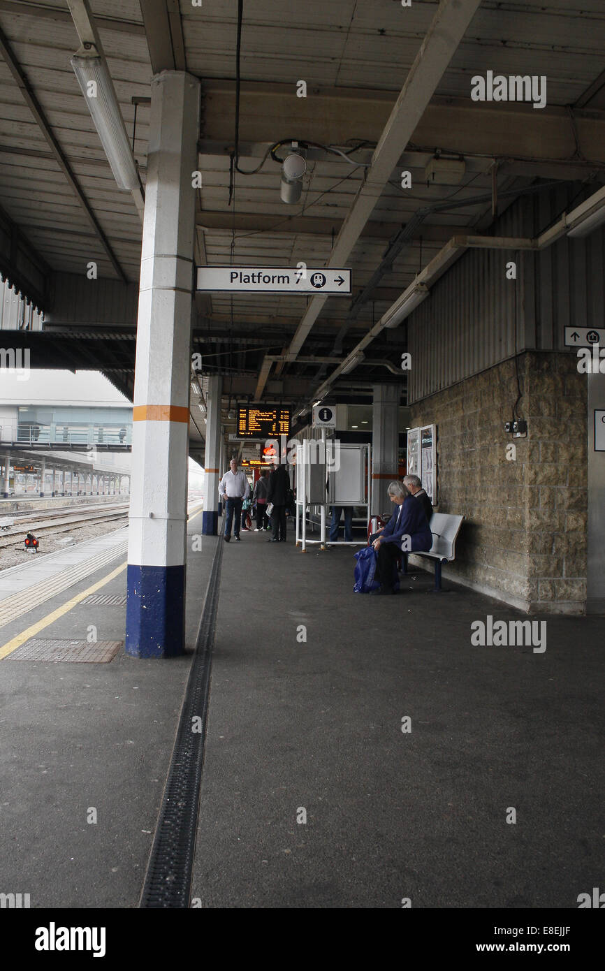 platform and tracks of Sheffield Train station, England, UK Stock Photo ...
