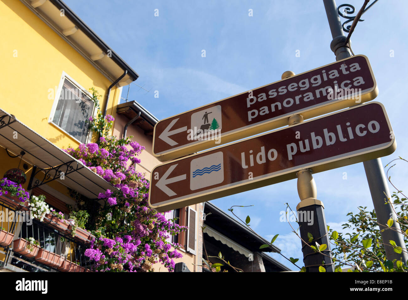 Lakeside guidance hi-res stock photography and images - Alamy