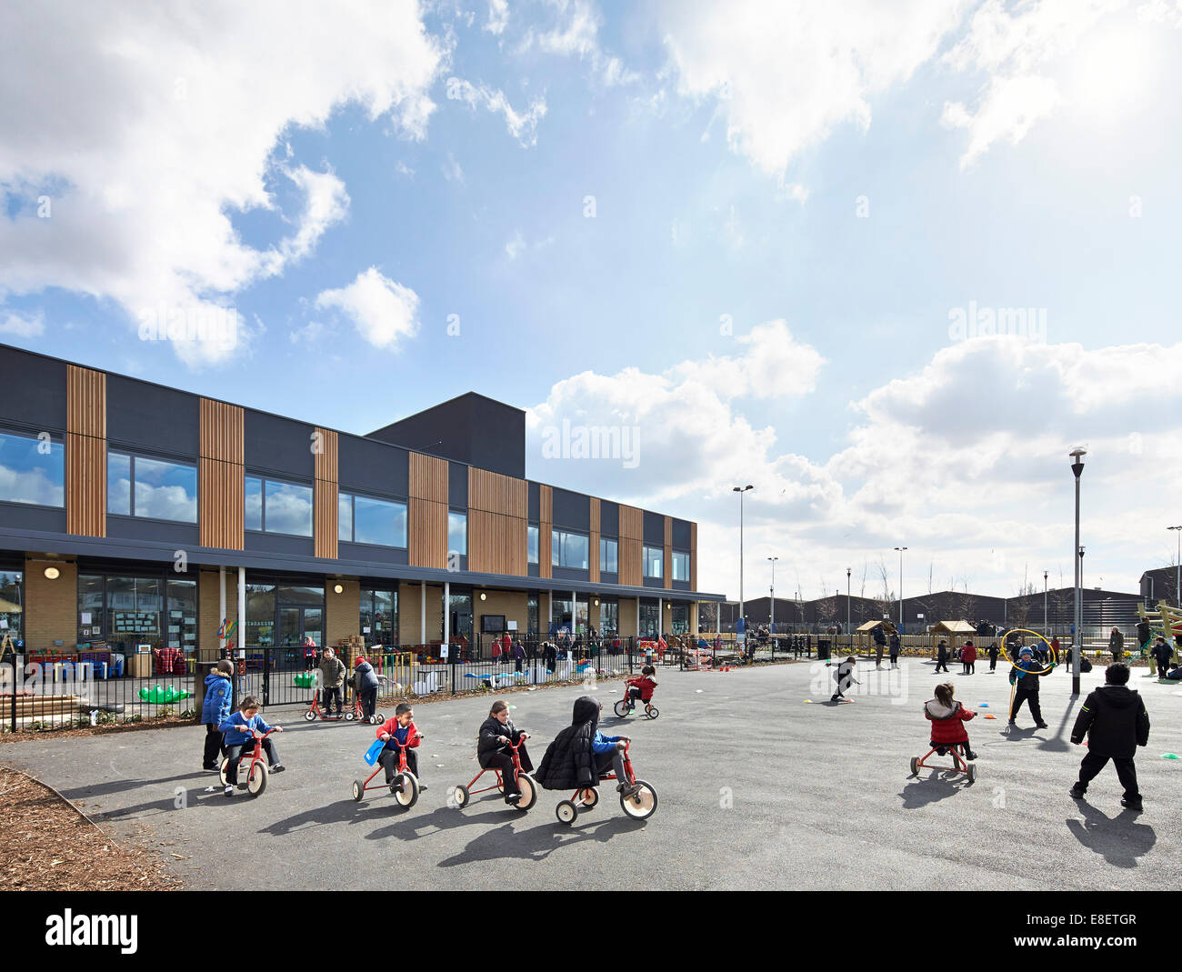 Oasis Academy Hadley, Enfield, United Kingdom. Architect: John McAslan ...