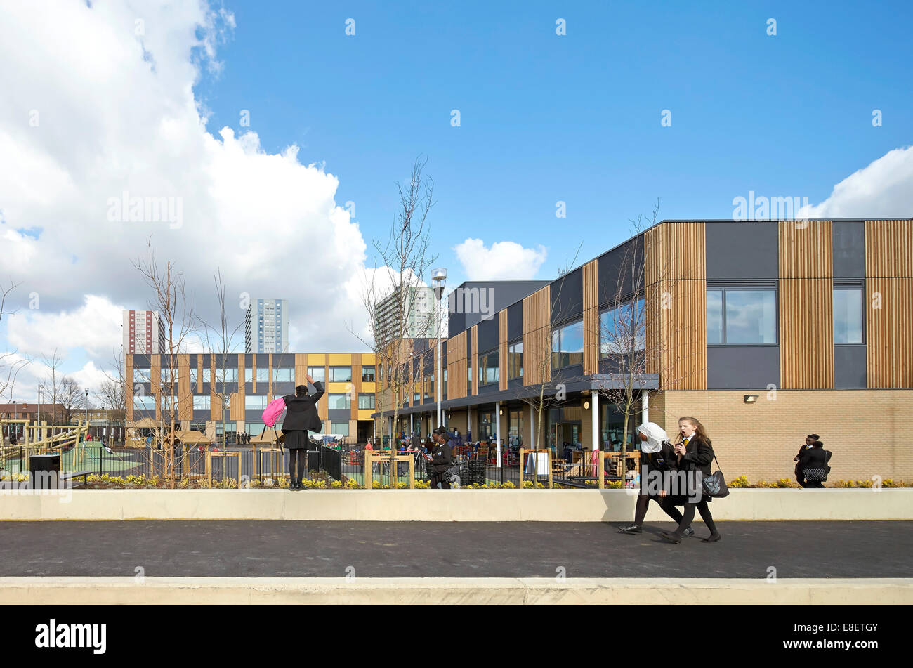 Oasis Academy Hadley, Enfield, United Kingdom. Architect: John McAslan ...