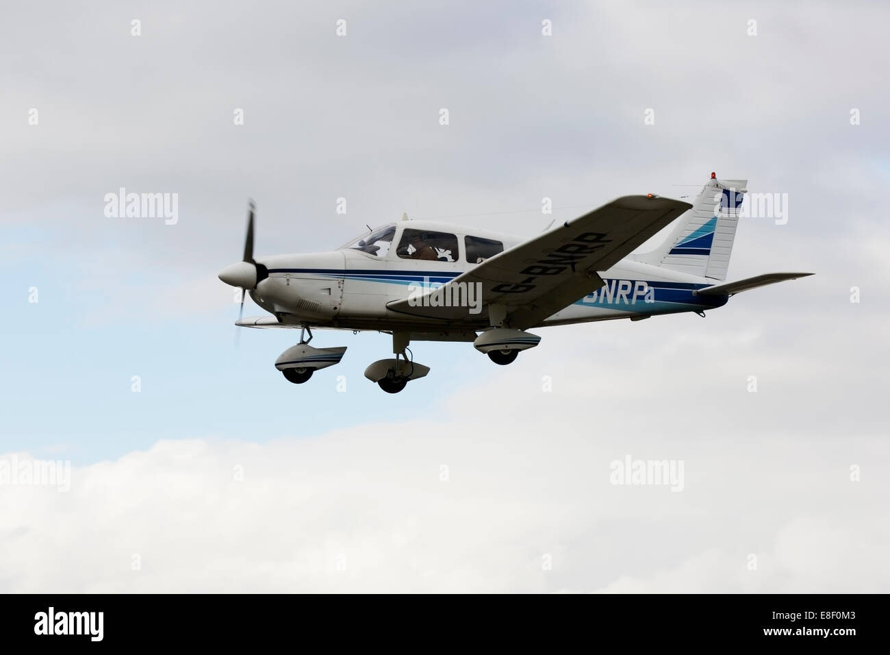 Piper PA-28-181 Cherokee Archer II G-BNRP on approach to land at ...