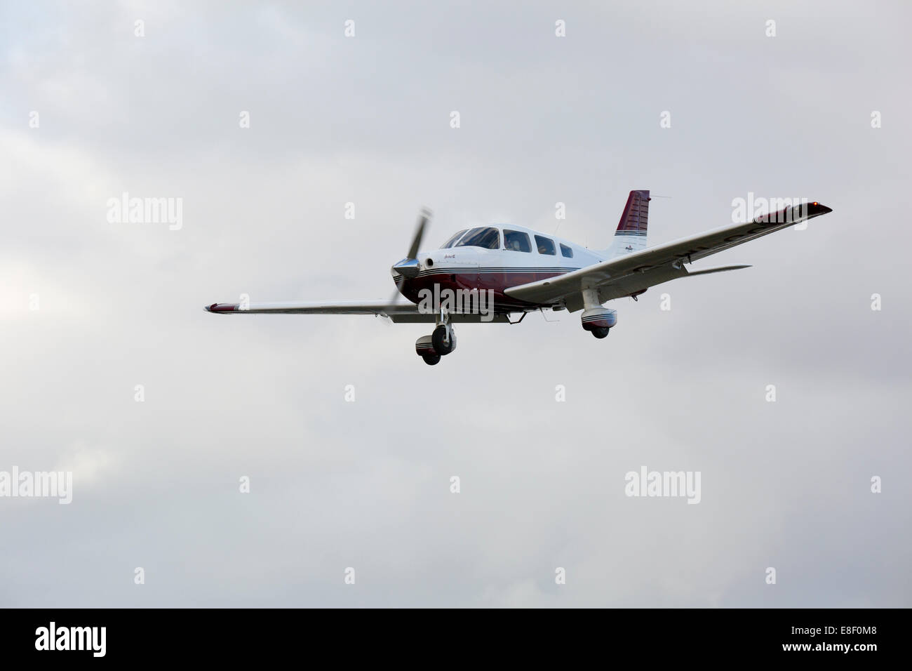Piper PA-28-181 Cherokee Archer III G-WLGC on approach to land at ...