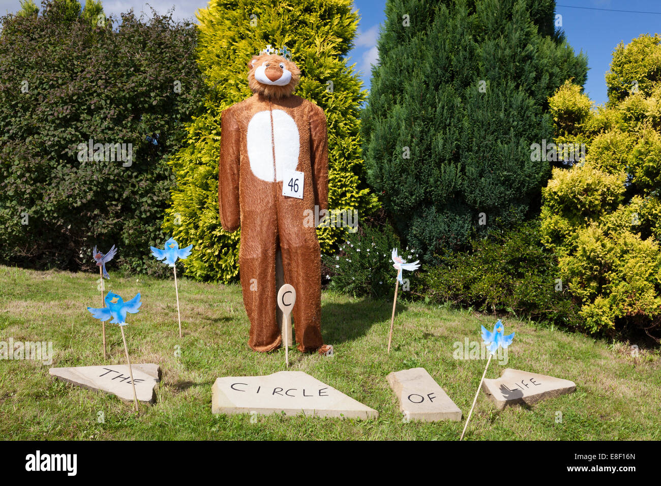 Scarecrow trail hi-res stock photography and images - Alamy