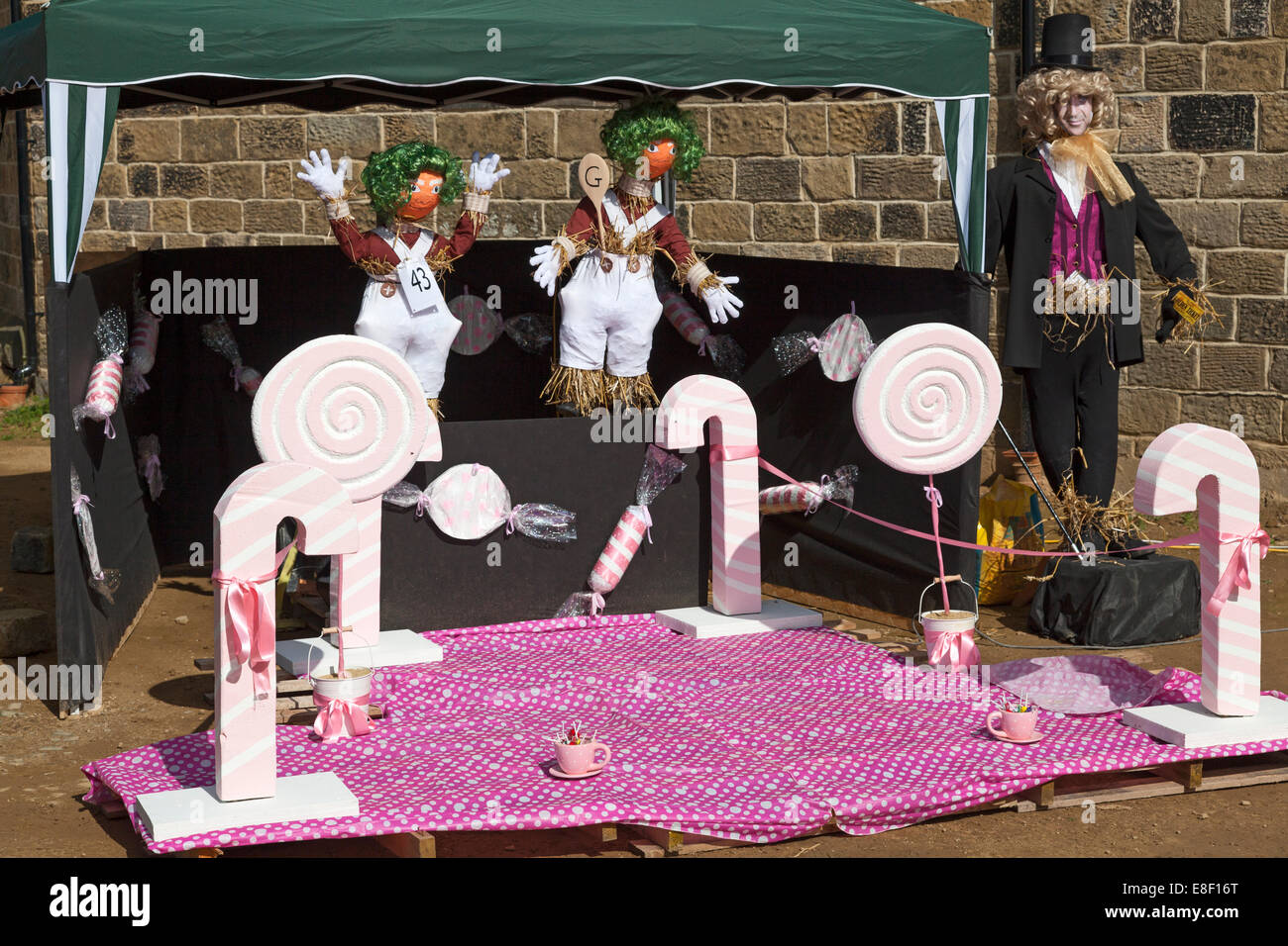 Scarecrow trail hi-res stock photography and images - Alamy