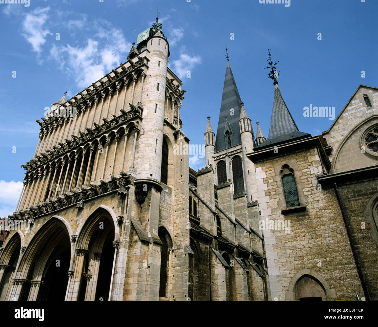 French burgundian medieval architecture hi-res stock photography and ...