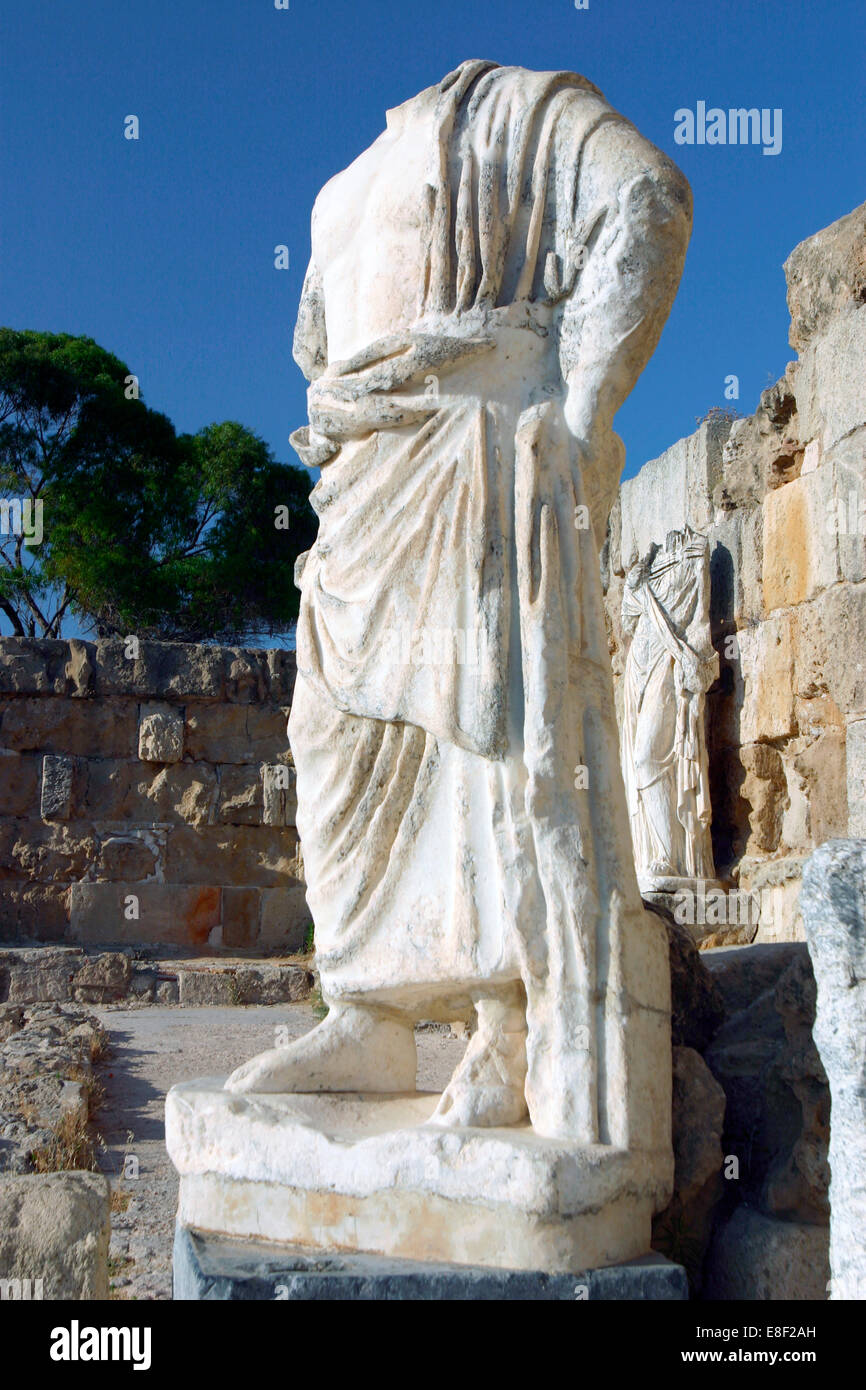Headless statue roman hi-res stock photography and images - Alamy