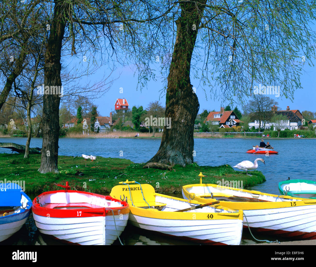 Thorpeness meare boating lake hi-res stock photography and images - Alamy
