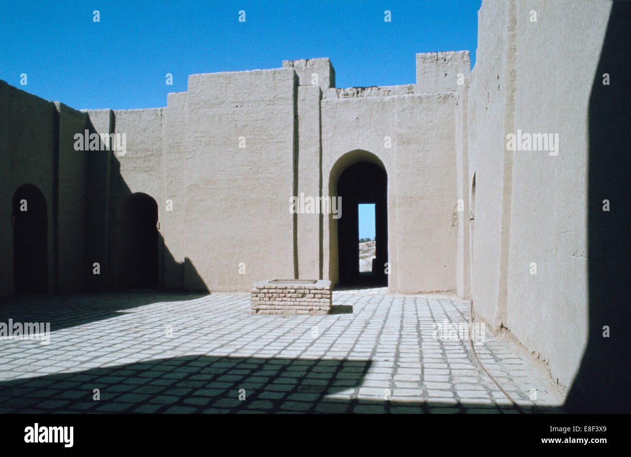Babylon temple hi-res stock photography and images - Alamy