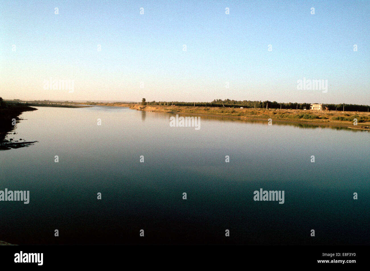 Tigris River Iraq Stock Photos & Tigris River Iraq Stock Images - Alamy