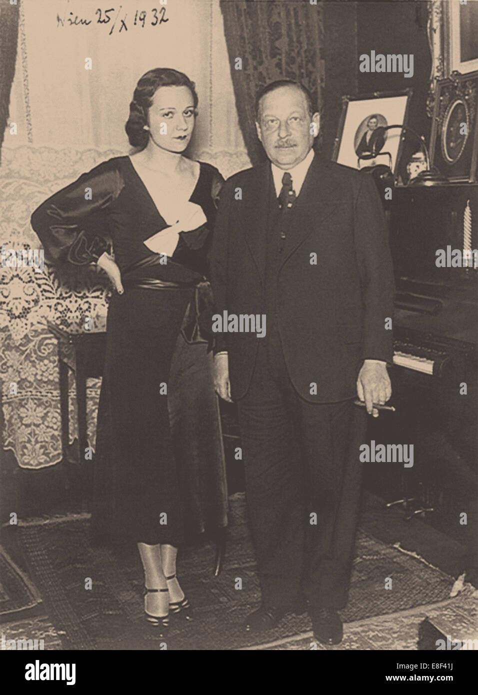 Vera kalman hi-res stock photography and images - Alamy