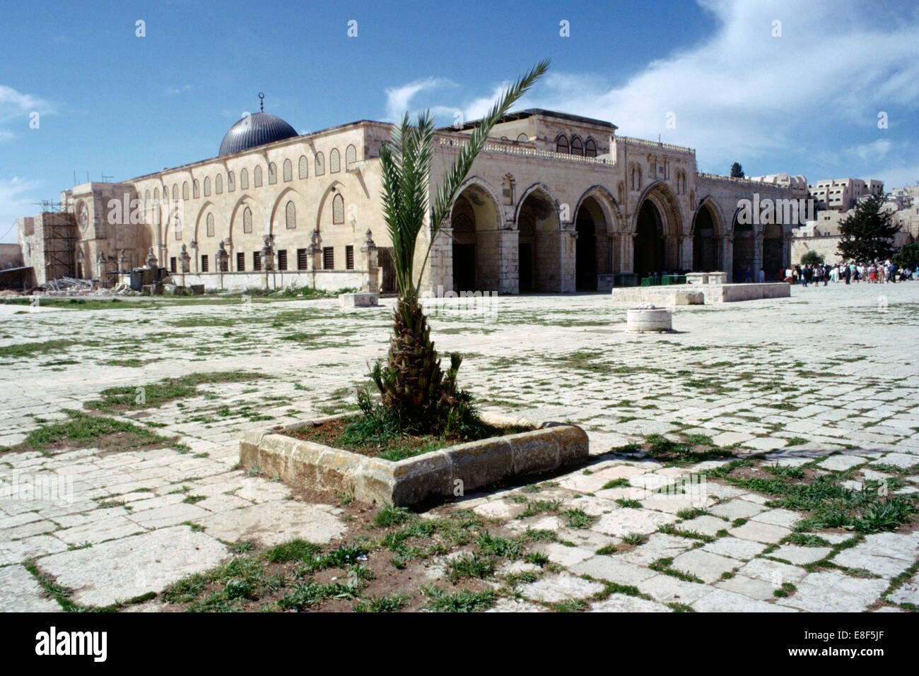 Al aqsa mosque exterior hi-res stock photography and images - Alamy