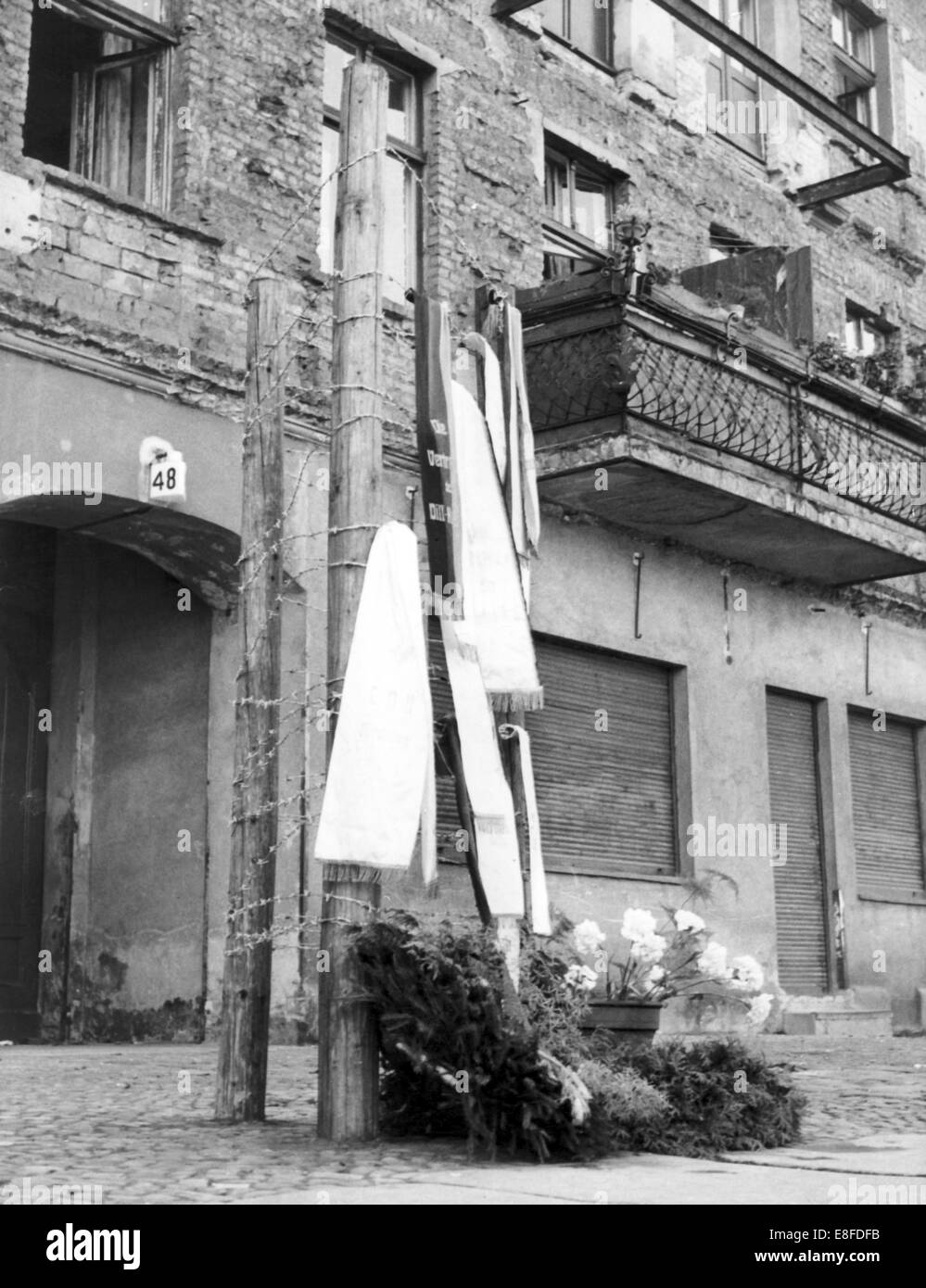 Mauertote Black and White Stock Photos & Images - Alamy