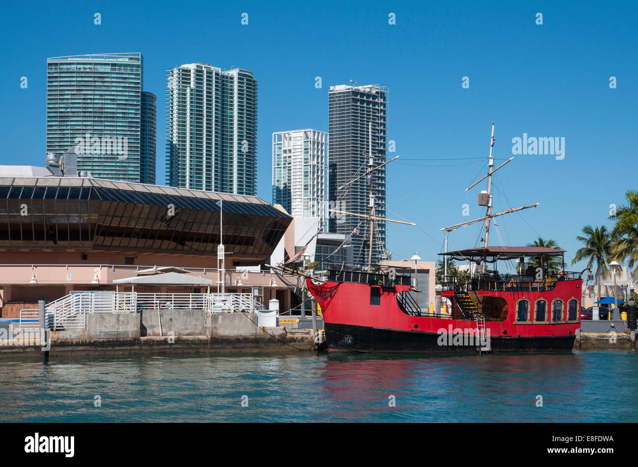 Travel pirate ship tourism hi-res stock photography and images - Alamy