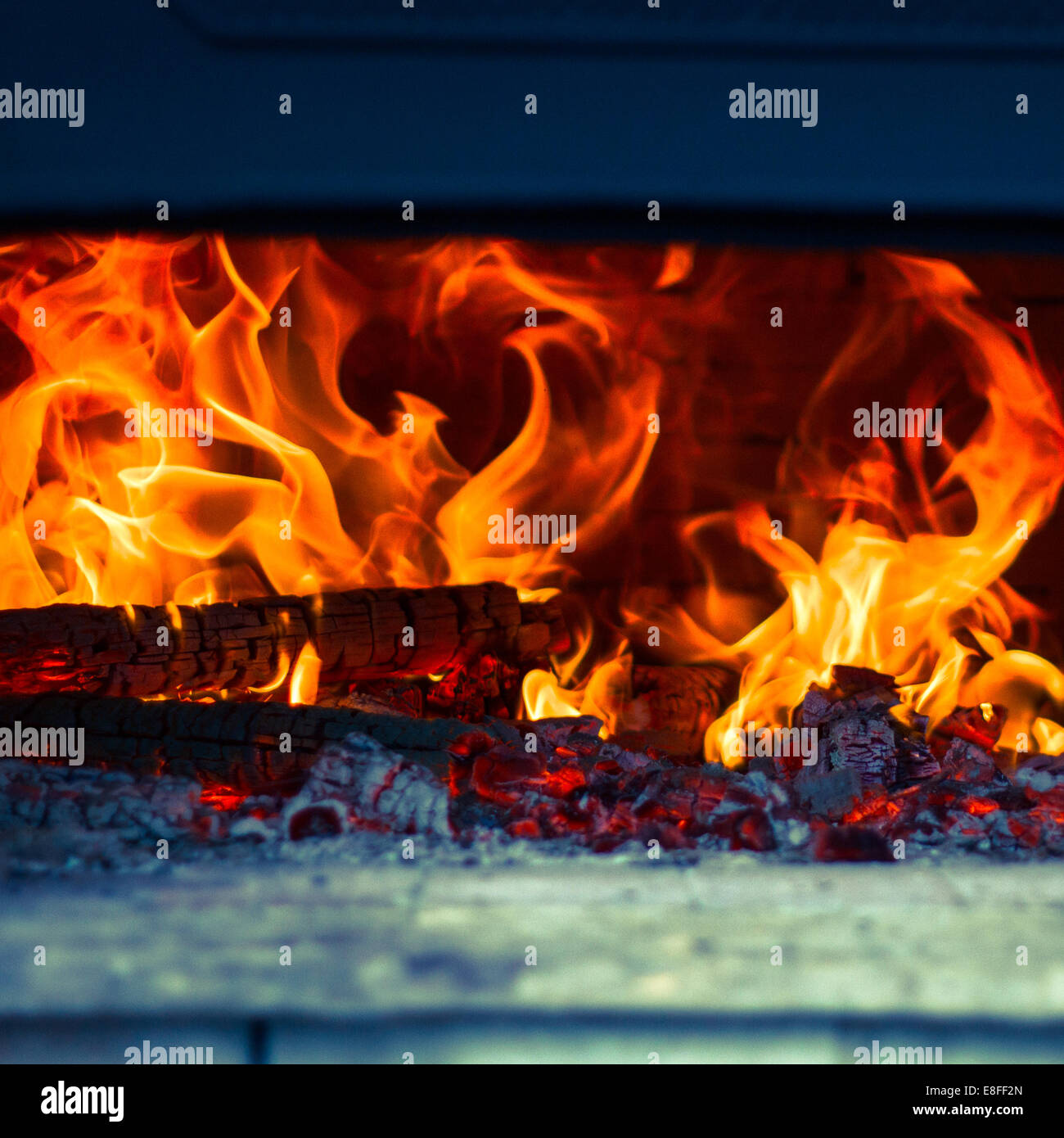 Close up of log fire Stock Photo - Alamy