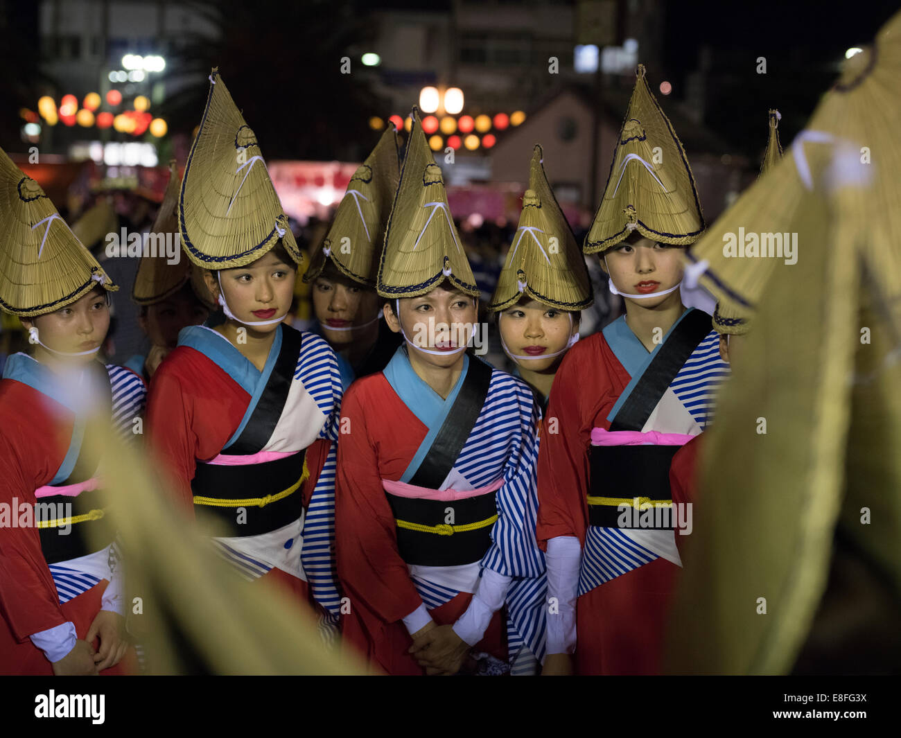 Awa Odori ( Awa Dance Festival ) held 12 to 15 August in Tokushima City ...