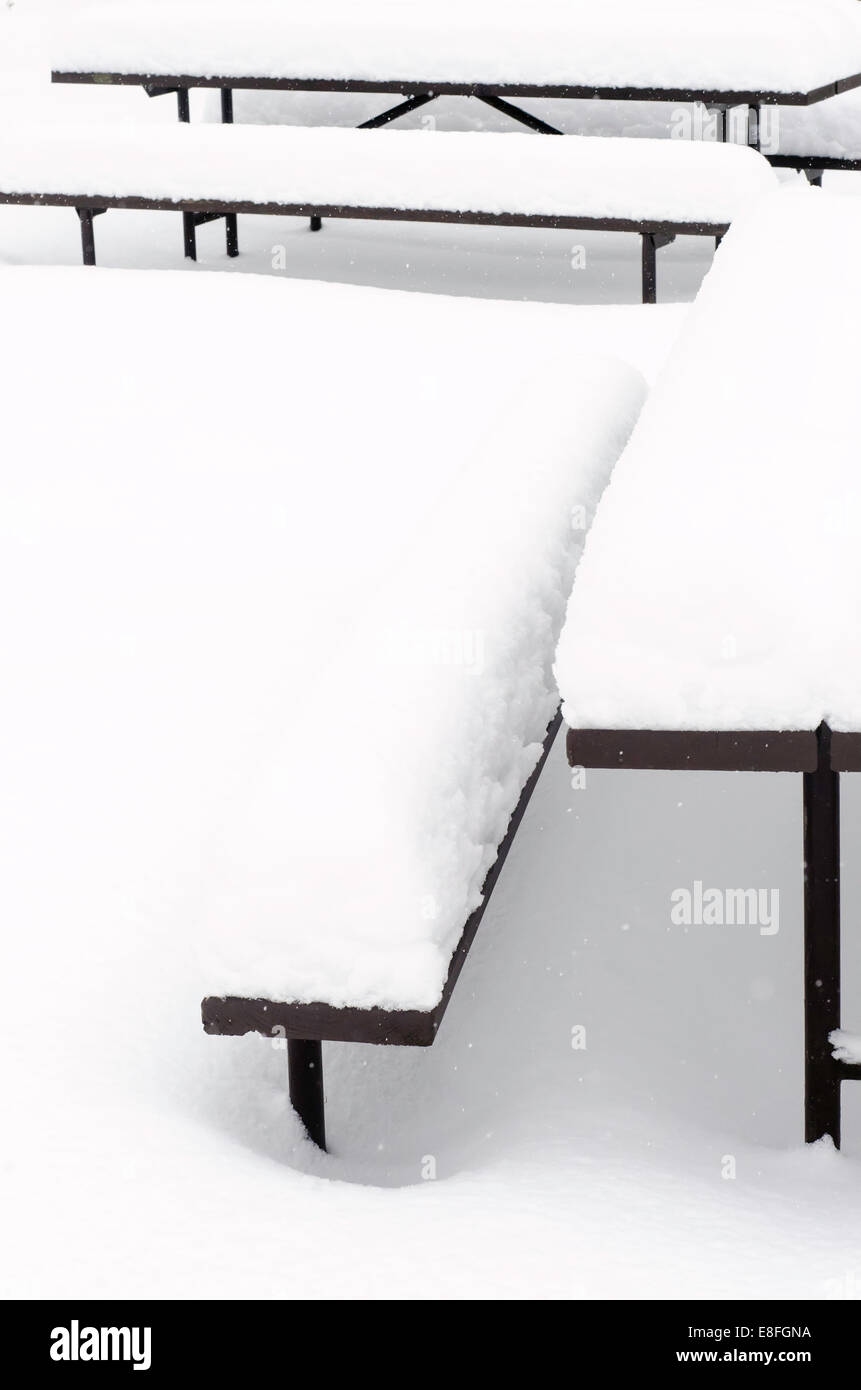 Snow topped hi-res stock photography and images - Alamy