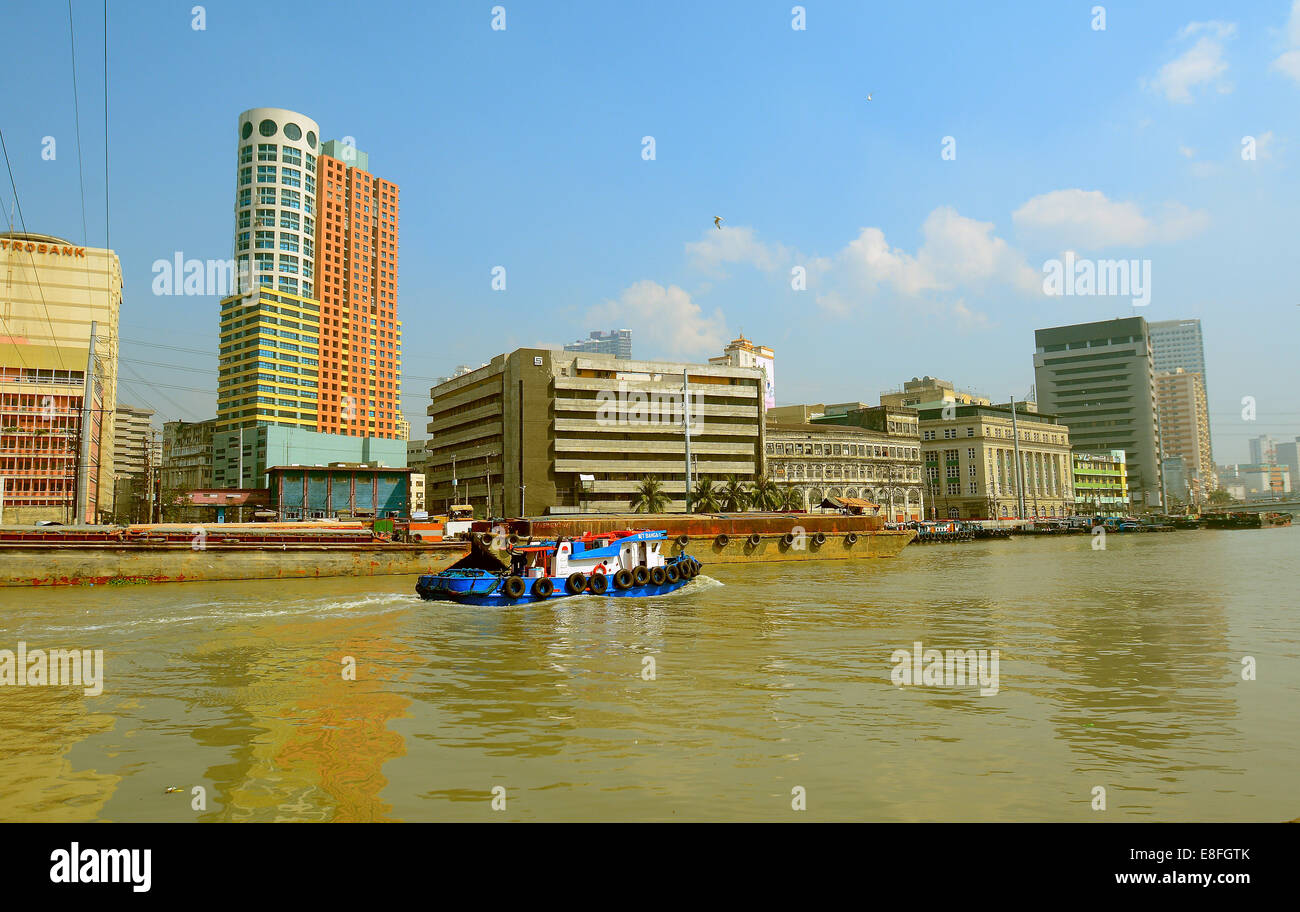Philippines, Manila, Binondo, Boat crossing Pasig River Stock Photo - Alamy