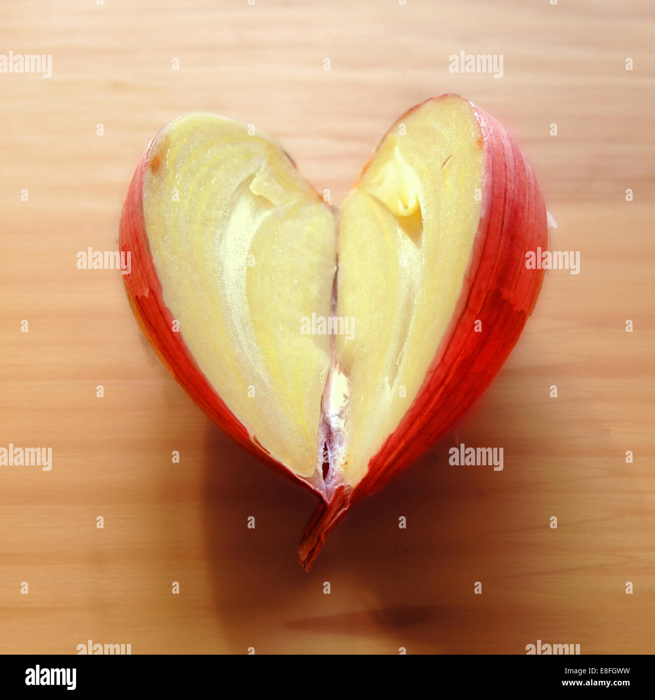 Half heart hi-res stock photography and images - Alamy