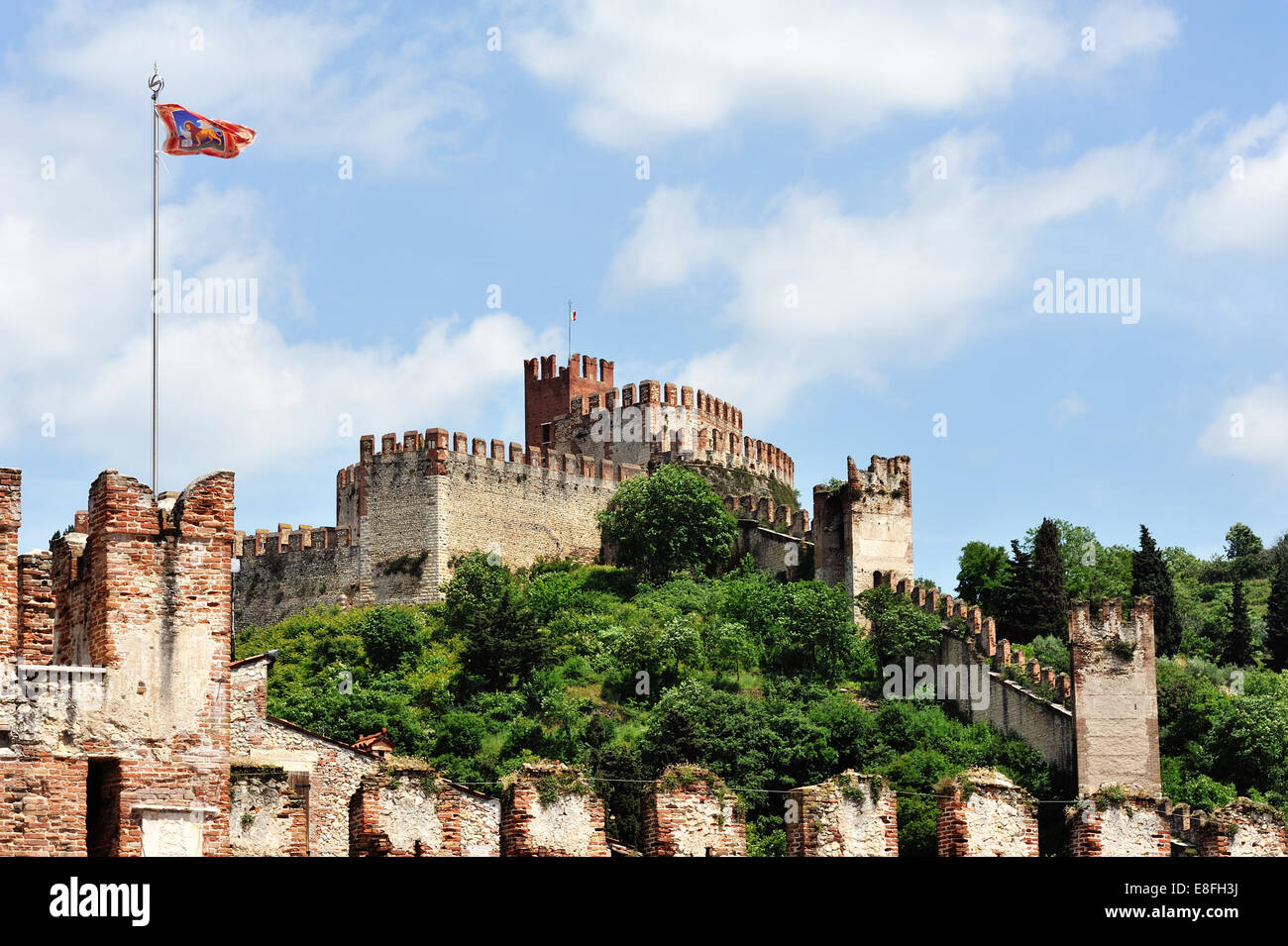 Castle of Soave, Soave, Verona, Veneto, Italy Stock Photo - Alamy