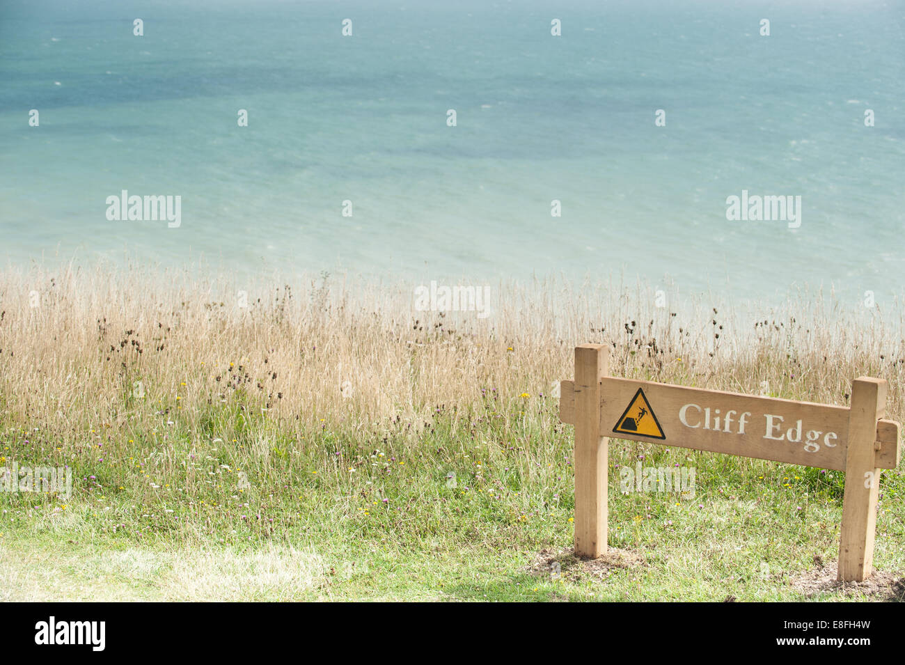 Danger cliff edge hi-res stock photography and images - Alamy