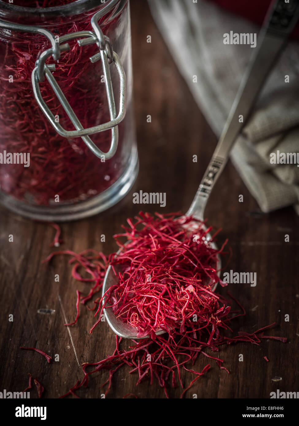 Saffron on spoon hi-res stock photography and images - Alamy