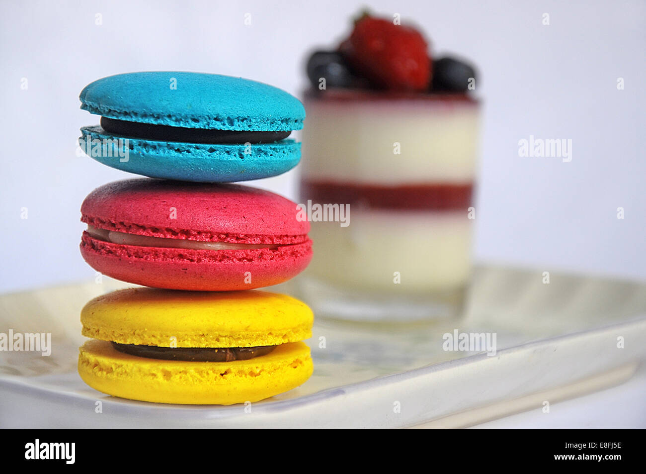 Macaroons and fruit hi-res stock photography and images - Alamy
