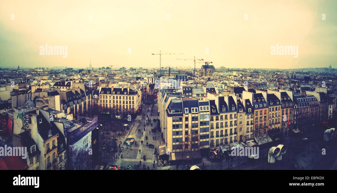 Paris rooftops hi-res stock photography and images - Alamy