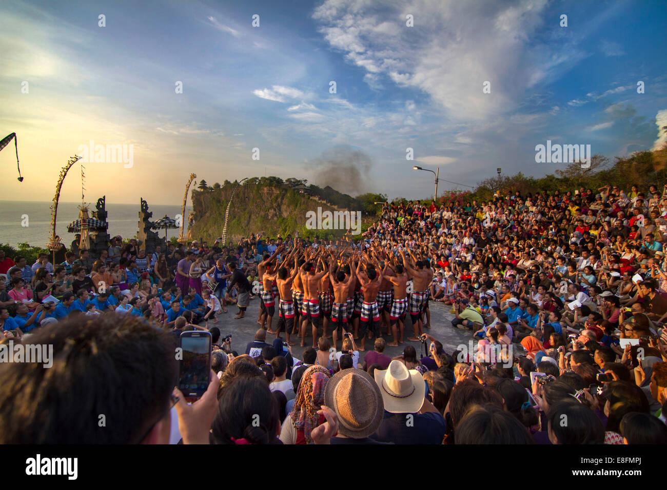 Indonesia, Bali, Uluwatu, Kecak dance crowd Stock Photo - Alamy