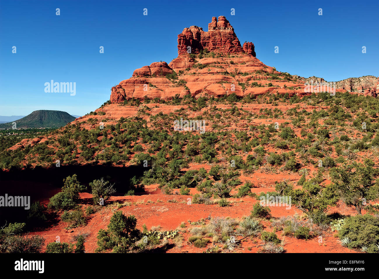 USA, Arizona, Sedona's Cathedral Rock and Baby Bell Rock viewed from ...