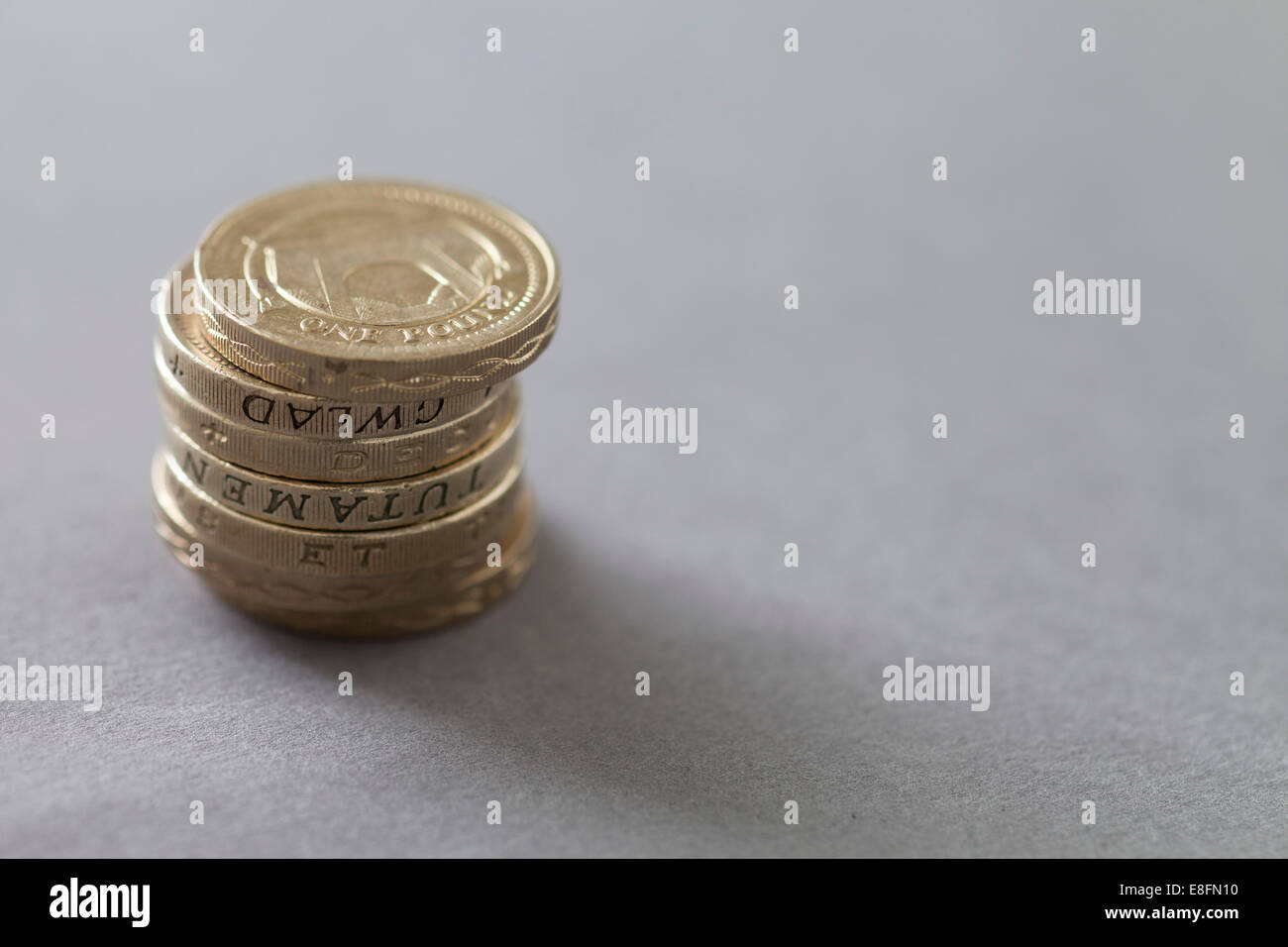 Stack of one pound coins Stock Photo - Alamy