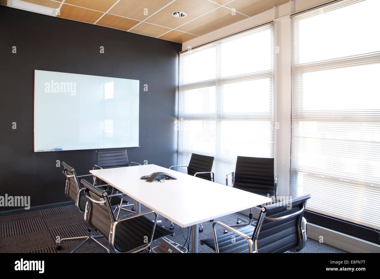Empty office meeting room Stock Photo - Alamy