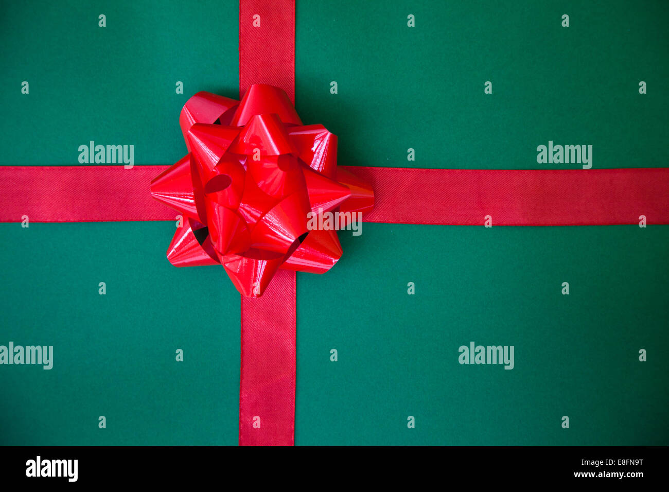Red Ribbon Bow High Resolution Stock Photography and Images - Alamy