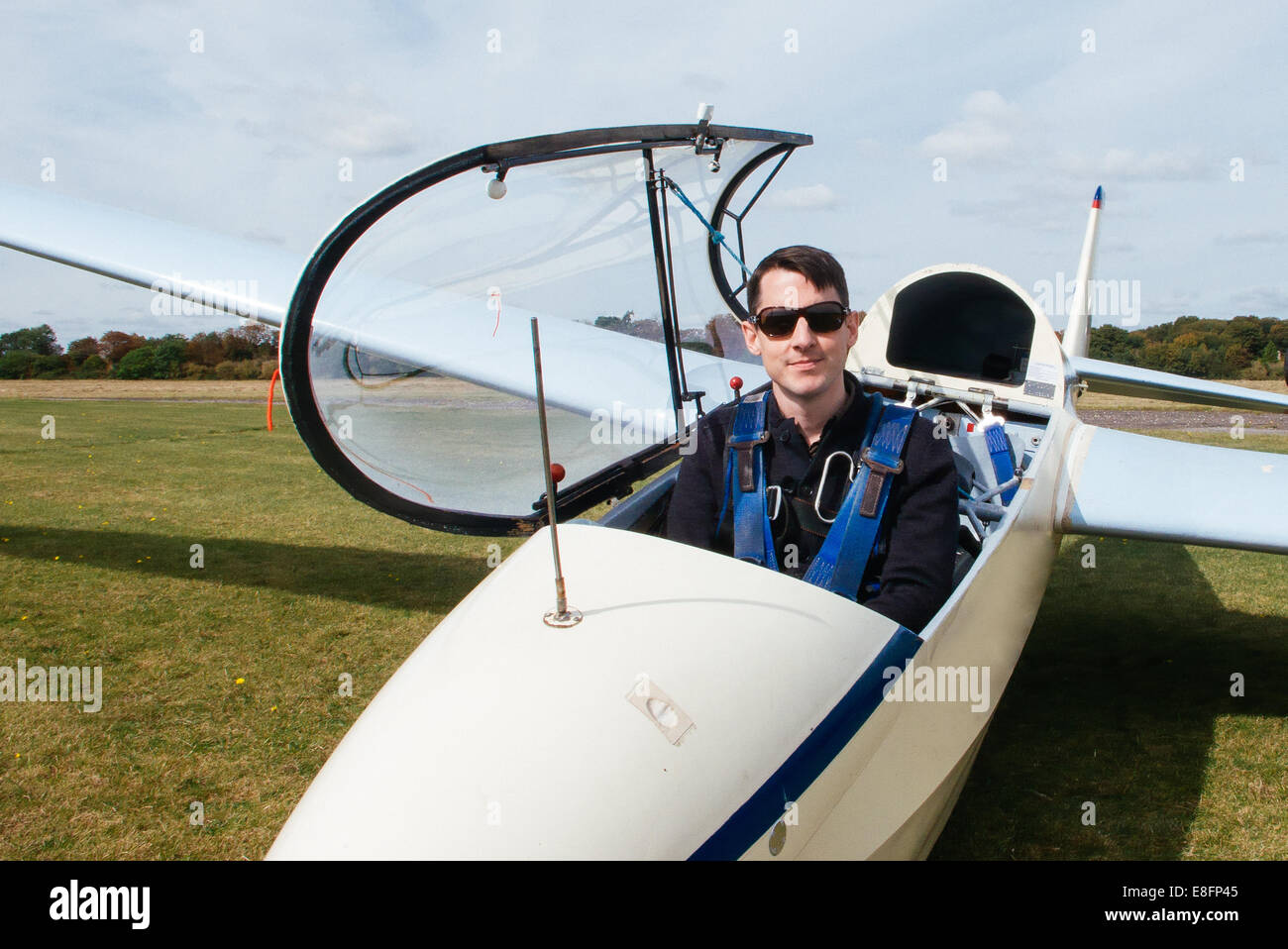 Man in glider before take off Stock Photo - Alamy