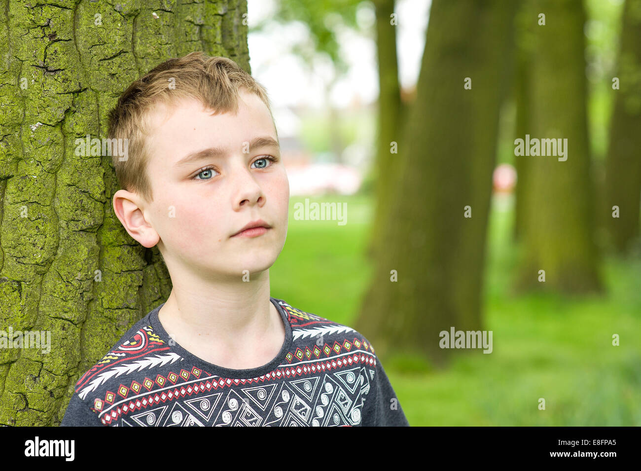 Thoughtful boy hi-res stock photography and images - Alamy