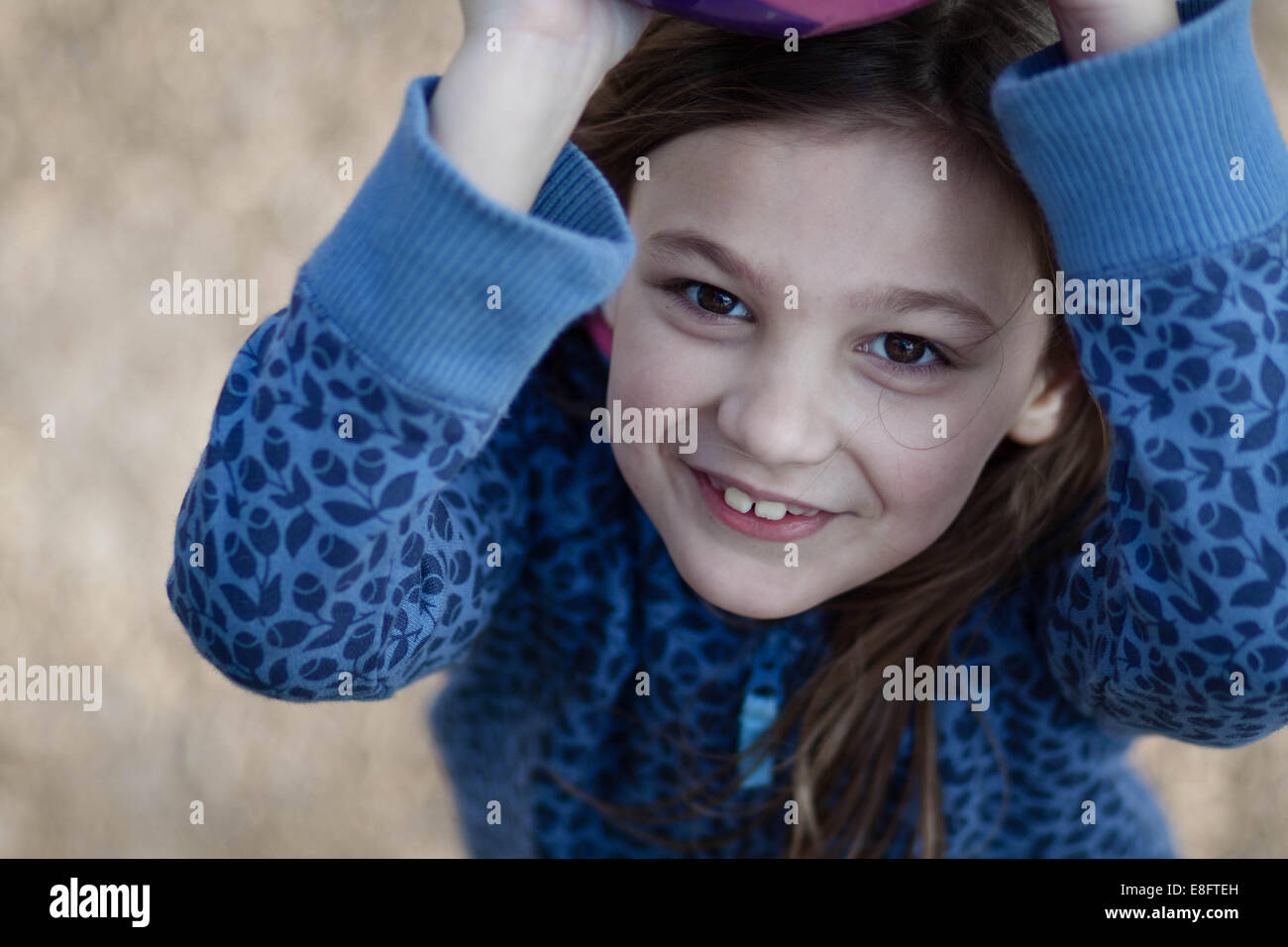Portrait of smiling girl Stock Photo - Alamy