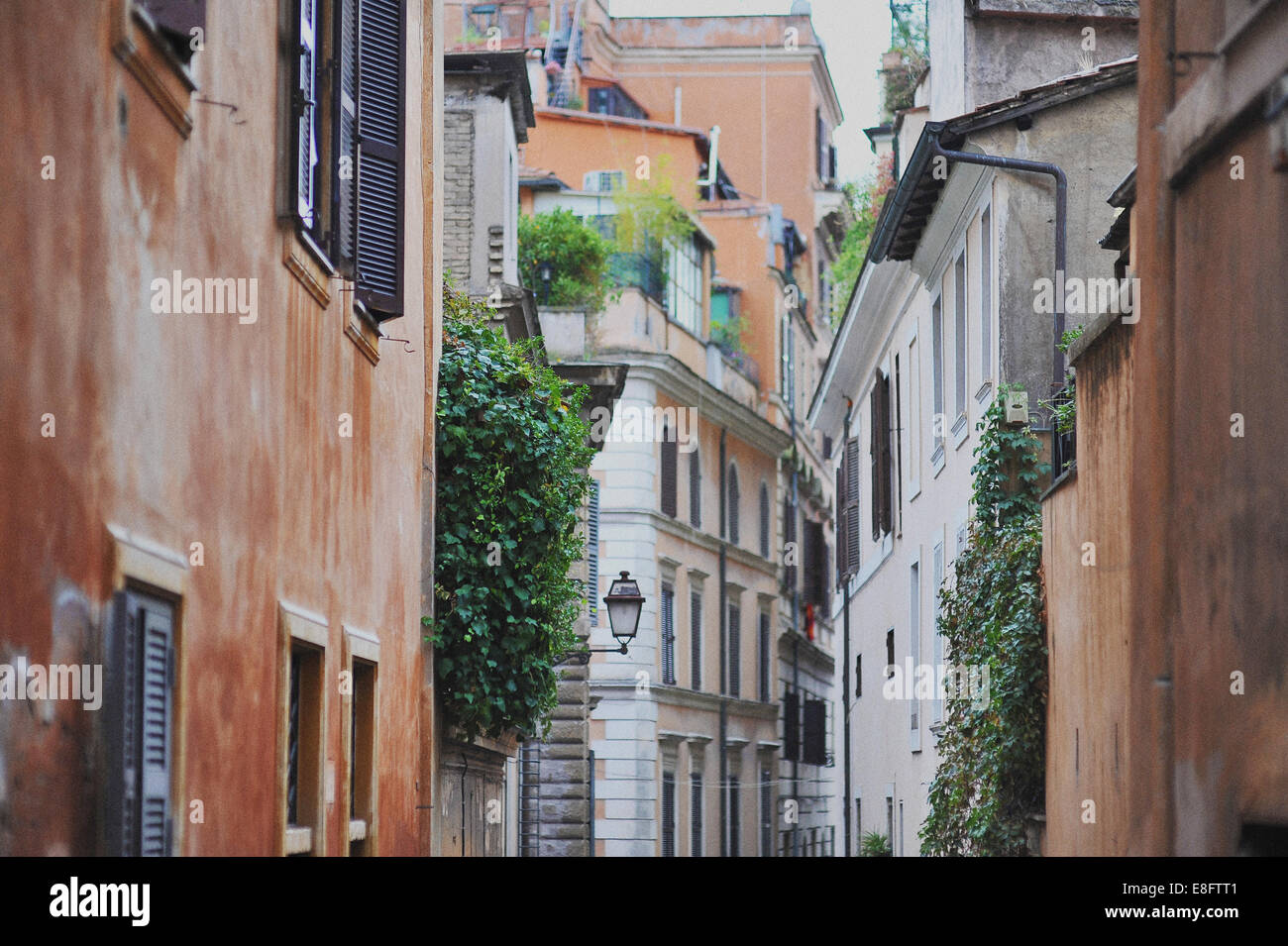 Alley in hi-res stock photography and images - Alamy