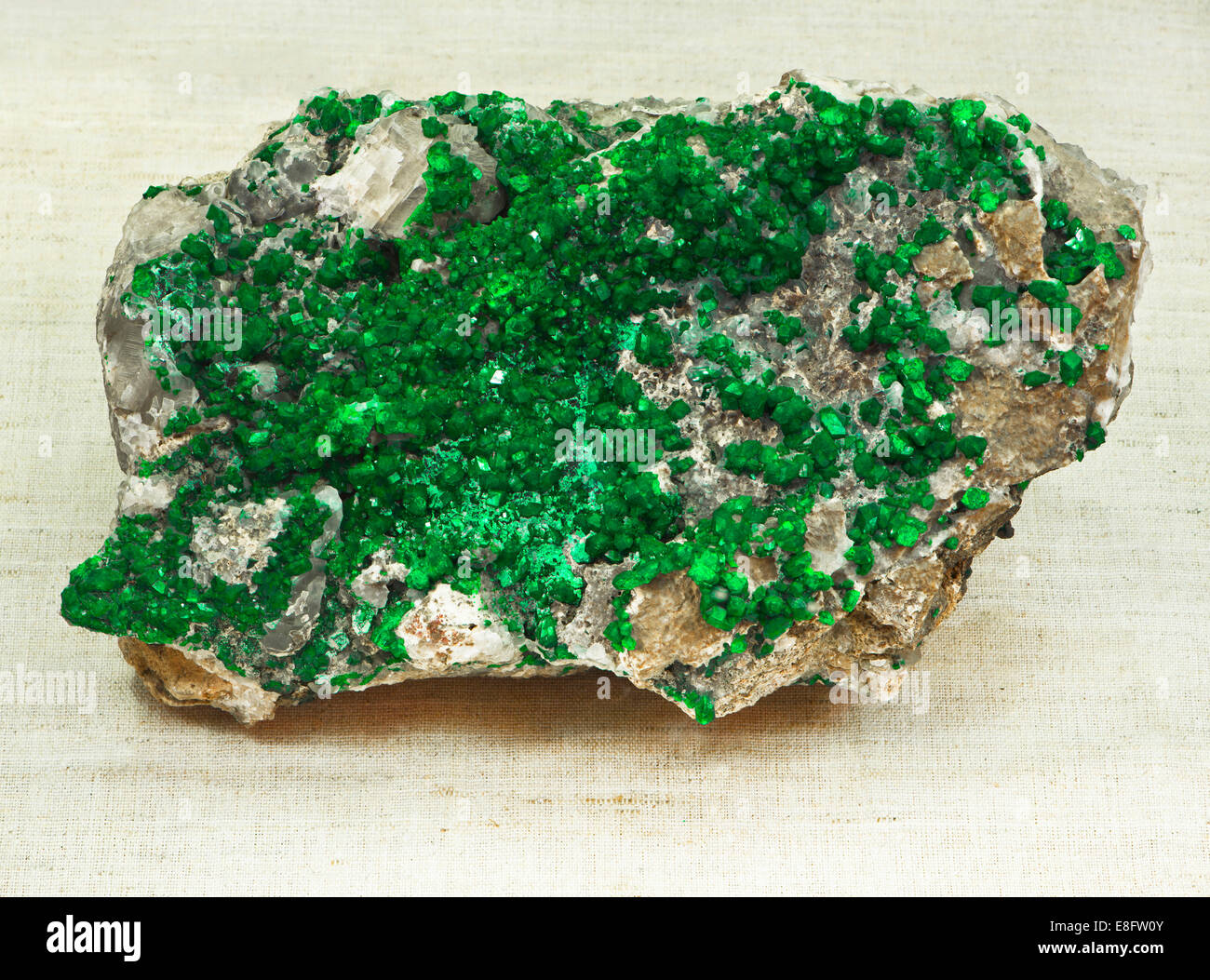 Uvarovite hi-res stock photography and images - Alamy