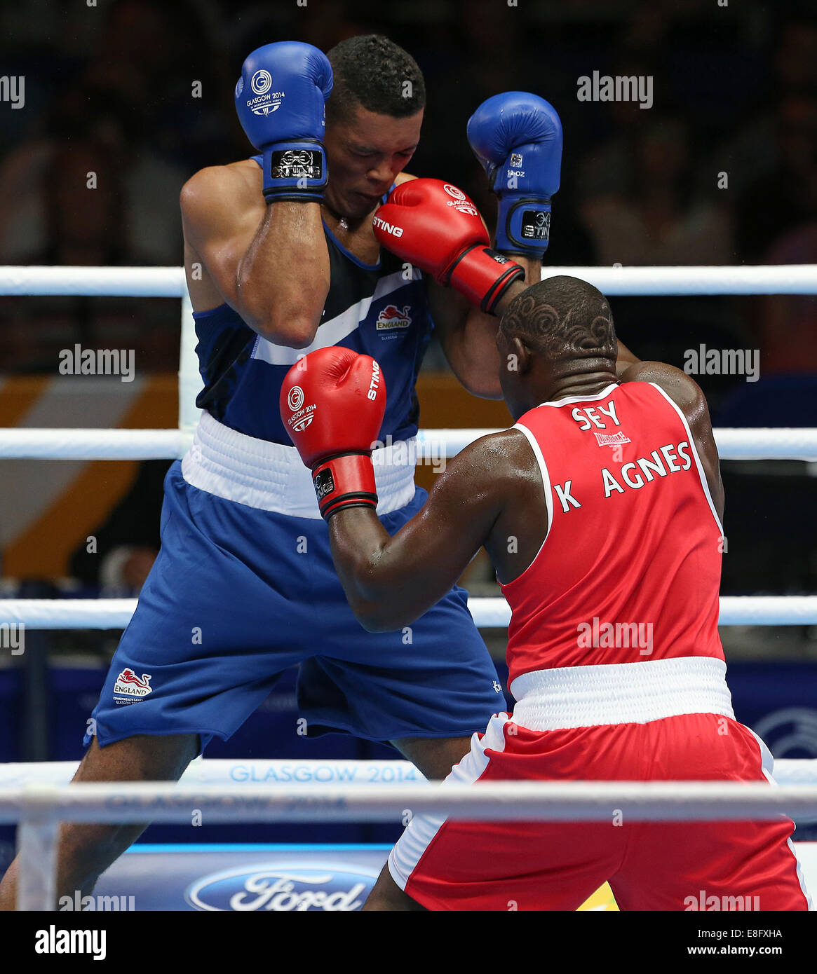 Joseph Joyce (ENG) (Blue) beats Keddy Agnes (SEY) (Red) - Boxing Super ...