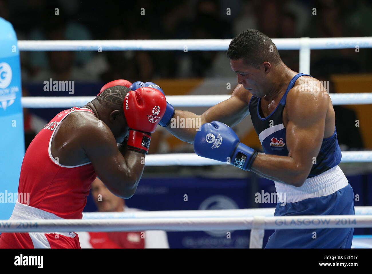Joseph Joyce (ENG) (Blue) beats Keddy Agnes (SEY) (Red) - Boxing Super ...