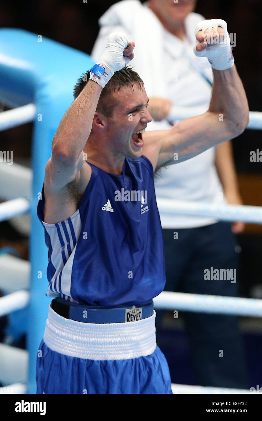 Josh Taylor (SCO) (Blue) beats Samuel Maxwell (ENG) (Red) - Semi Final ...
