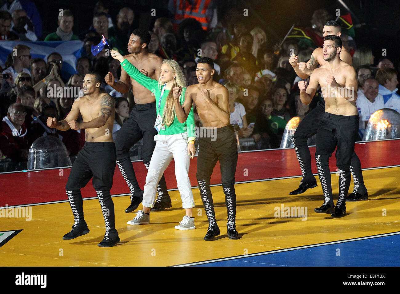 Genevieve LaCaze (AUS) beats security and gets on the stage to dance ...