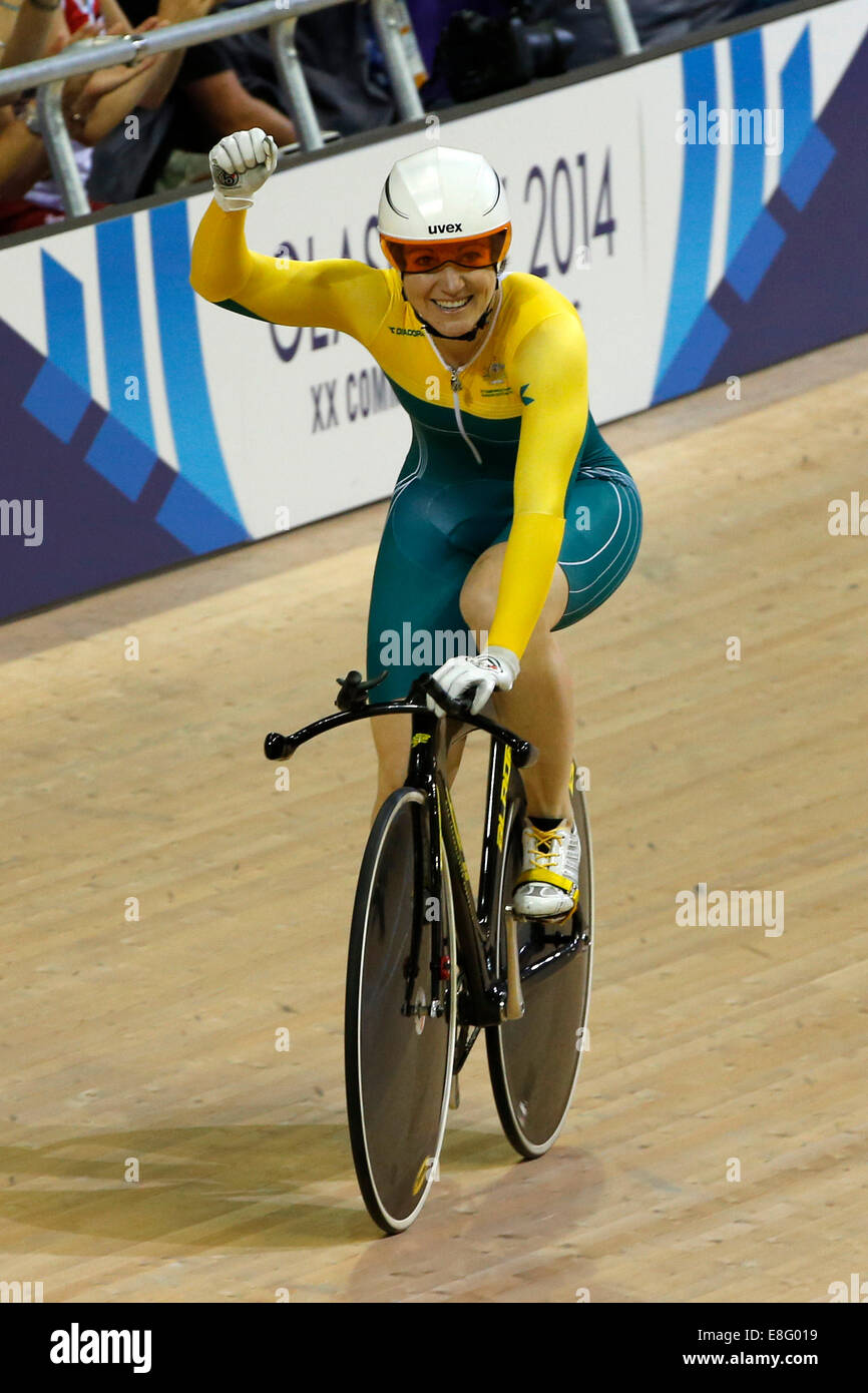 Anna Meares (AUS) celebrates victory and a new Commonwealth Games ...